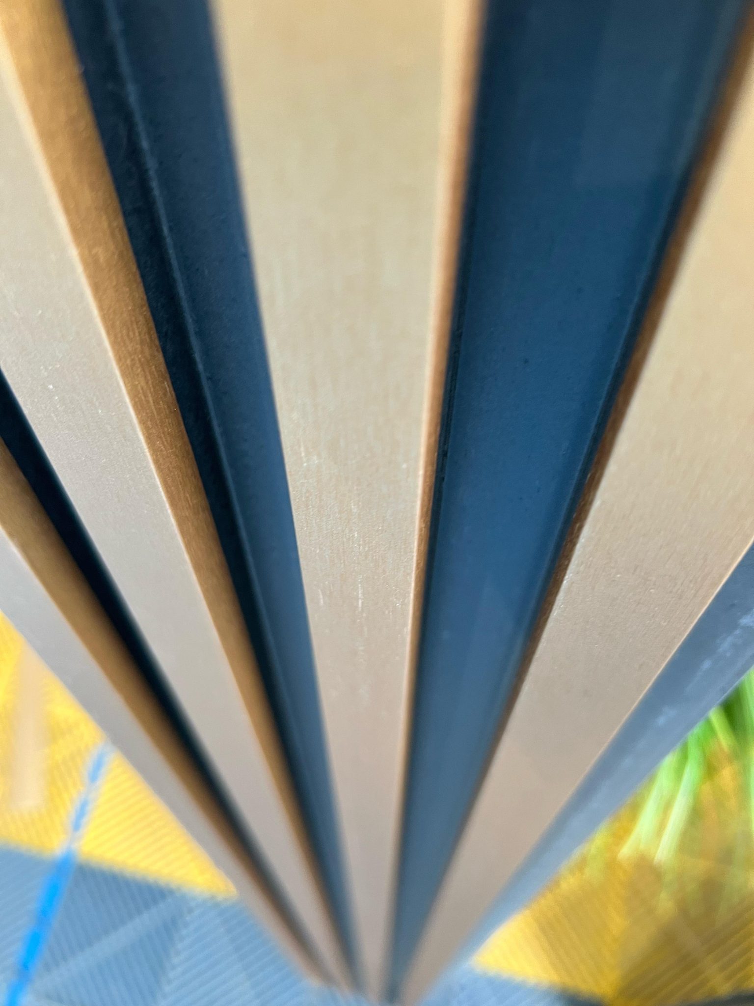 Listones de PVC Negro Dorado | Mejor precio